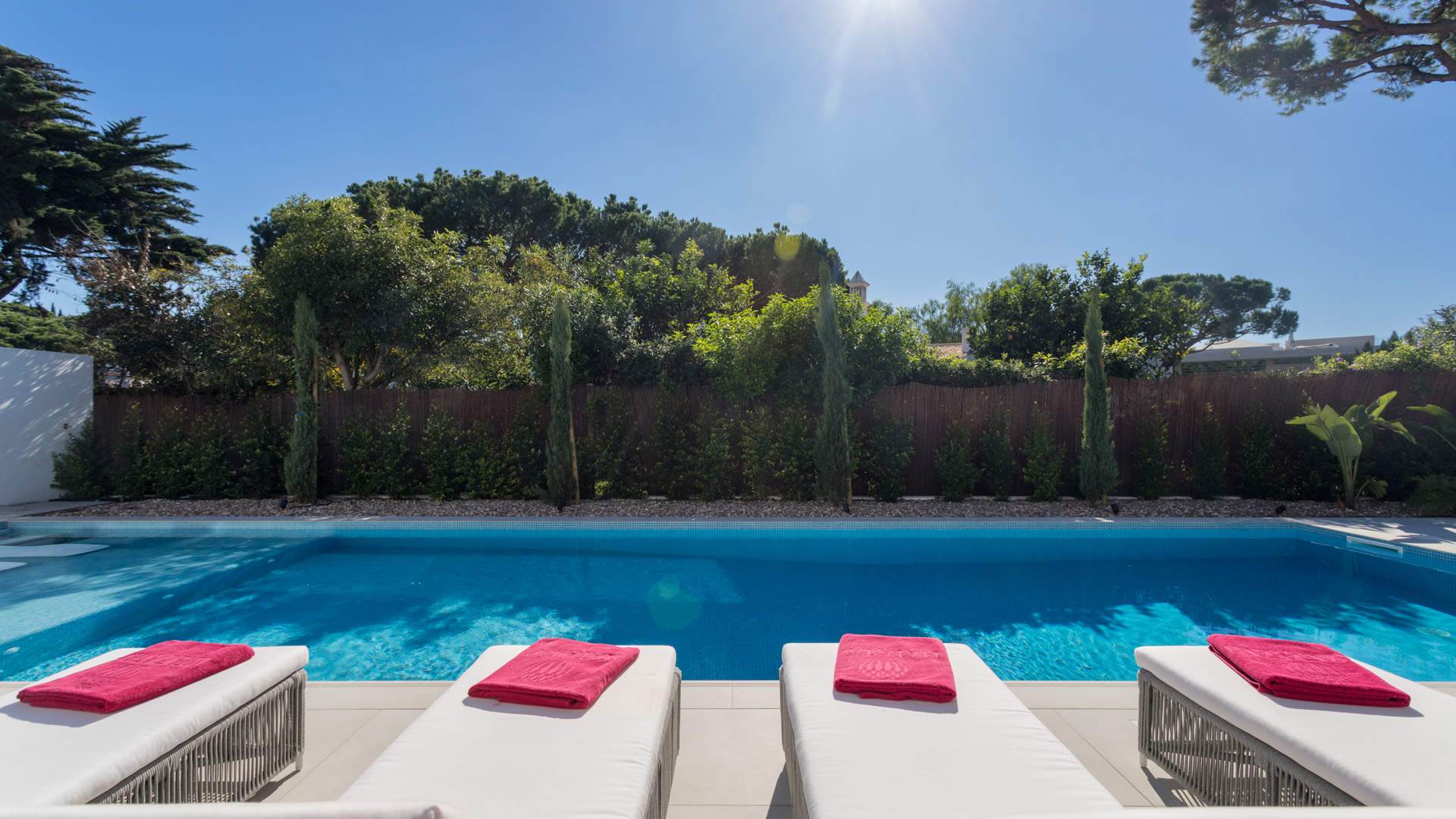 Villa de Madeira : 4 bedroom villa in Vale do Lobo, Algarve